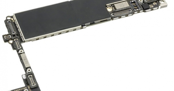 Apple iPhone 7 Motherboard PCB Module / 32GB 2GB RAM